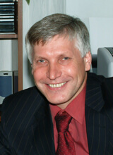 Heat transfer and critical phenomena during evaporation and boiling in ...